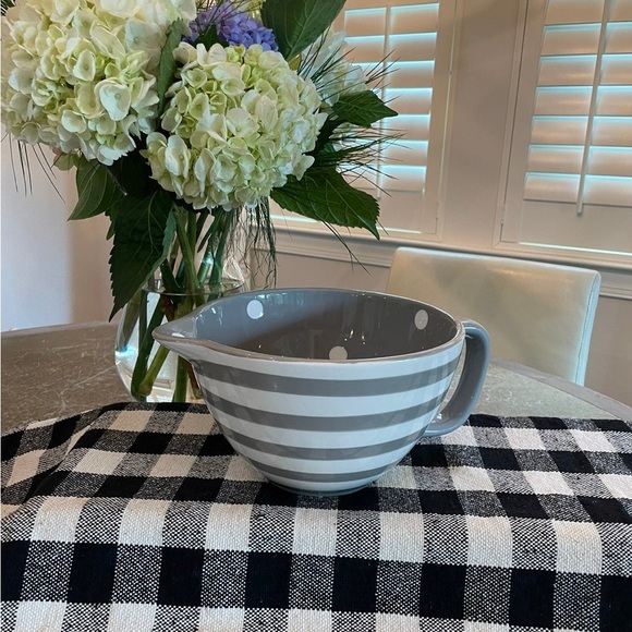 TERRAMOTO | Kitchen | Terramoto Htf Gray Striped Polka Dot Mixing ...